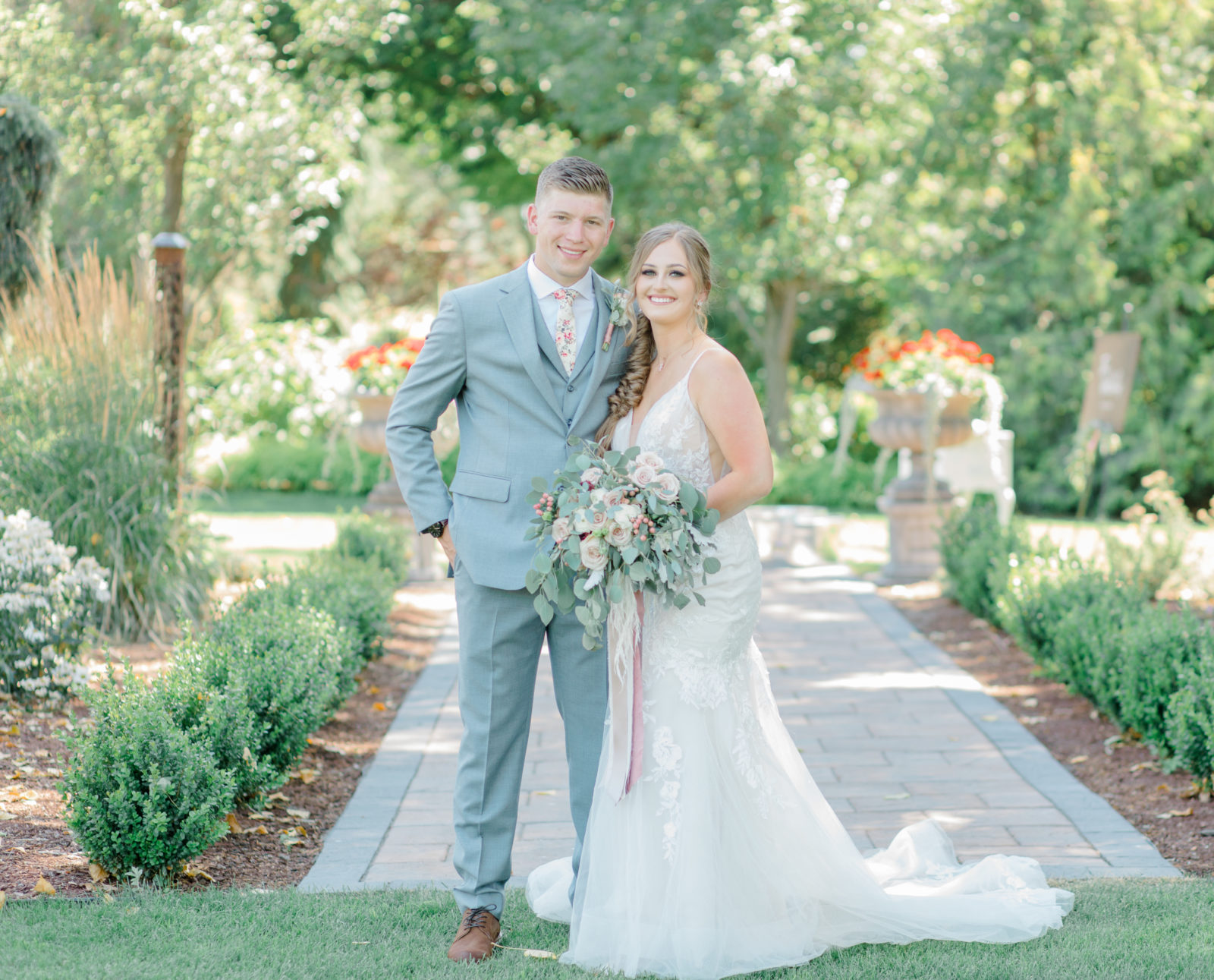 Bennett Botanical Gardens Wedding in Hermiston, OR | Courtney + Luke ...